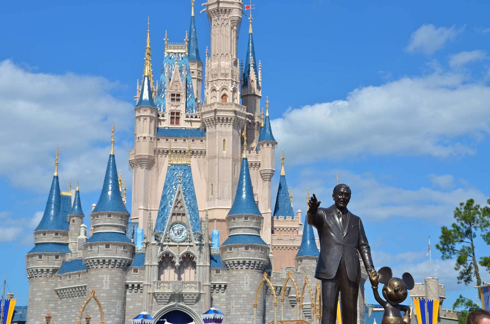 Disney, Universal, SeaWorld closing theme parks on Wednesday, Thursday ...