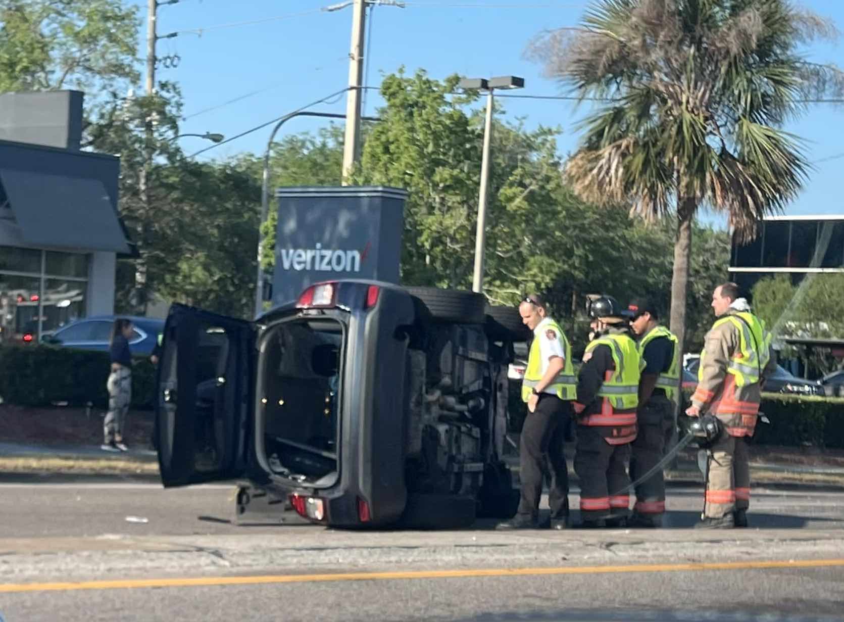 Rollover crash on Aloma Avenue in Winter Park - Orlando-News.com